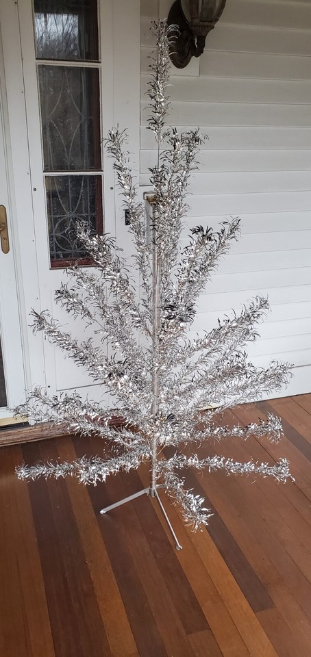 Vintage 6 ft Duralite Stainless Aluminum Christmas Tree 48 Branches w ...