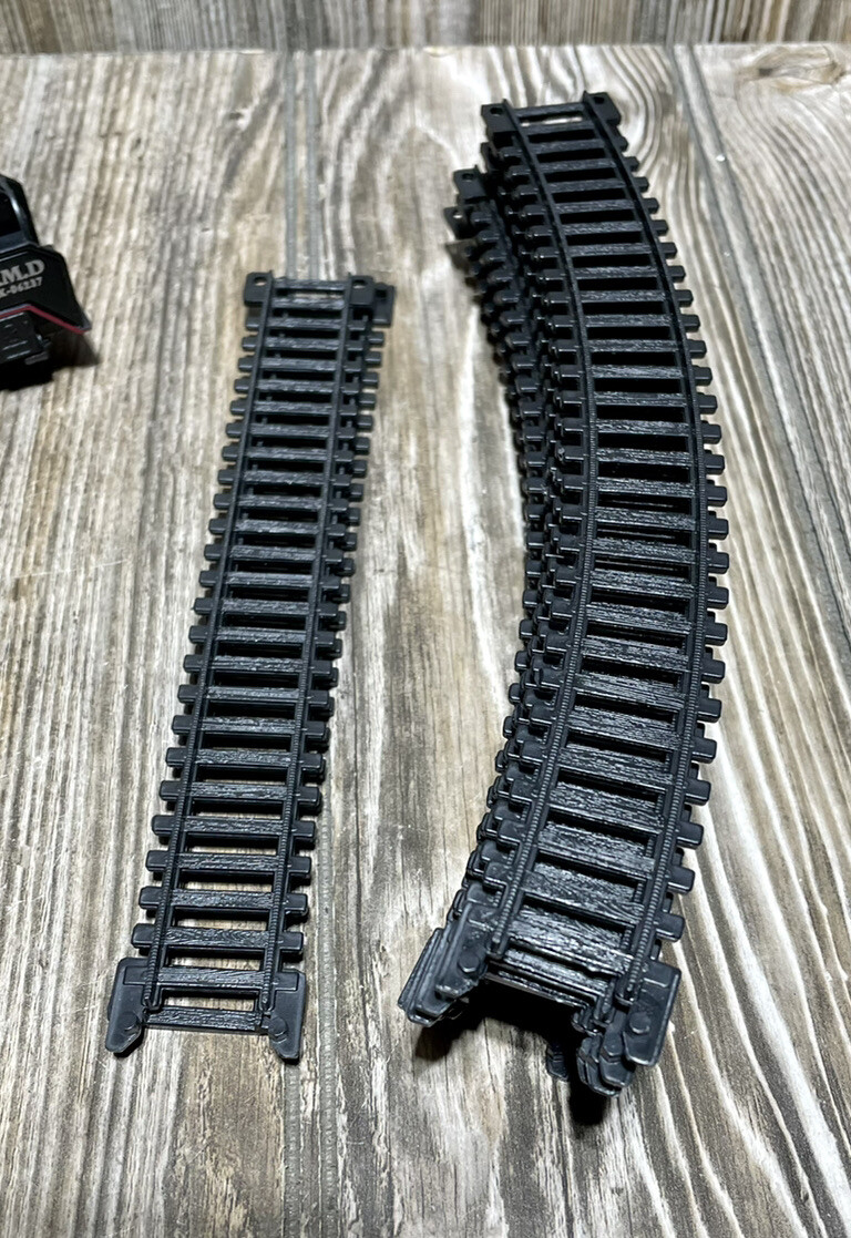 G.M.D. FX-06237 Express Model Locomotive Engine Toy Train 5" w/ Cars ...