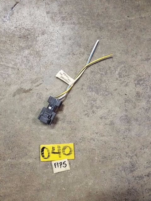 SUBARU FORESTER RADIATOR FAN MOTOR CONNECTOR PLUG B OEM 03-05 | eBay