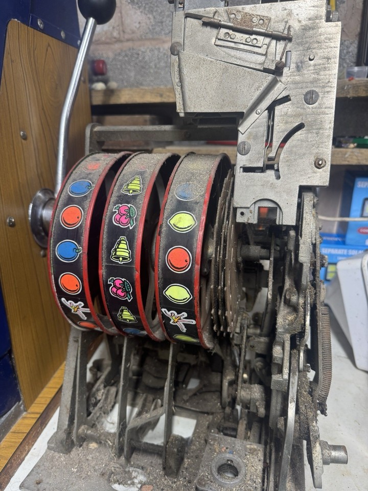 Vintage One-Arm Bandit Slot Machine with Coin Tested and Working | eBay UK