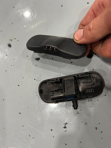 2008-2017 AUDI A5 A4 S4 S5 RIGHT WINDSHIELD WASHER HEATED NOZZLE ...