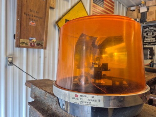 Vintage Federal Rotating Signal Warning Light. Amber model 100 series B ...