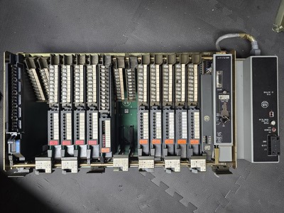 ALLEN BRADLEY PLC2 MINI PLC 2/17 WITH SUB IO SCANNER AND I/O CARDS AND ...
