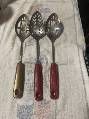 3 VINTAGE / ANTIQUE WOOD HANDLE SLOTTED SERVING / COOKING SPOONS | eBay