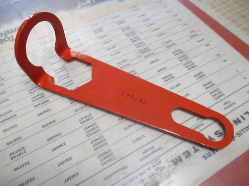 Allis-Chalmers 185 175 200 7000 TRACTOR 3 POINT ADJUSTMENT SCREW WRENCH ...