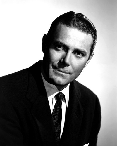 ACTOR JON HALL - 8X10 PUBLICITY PHOTO (AZ013) | eBay