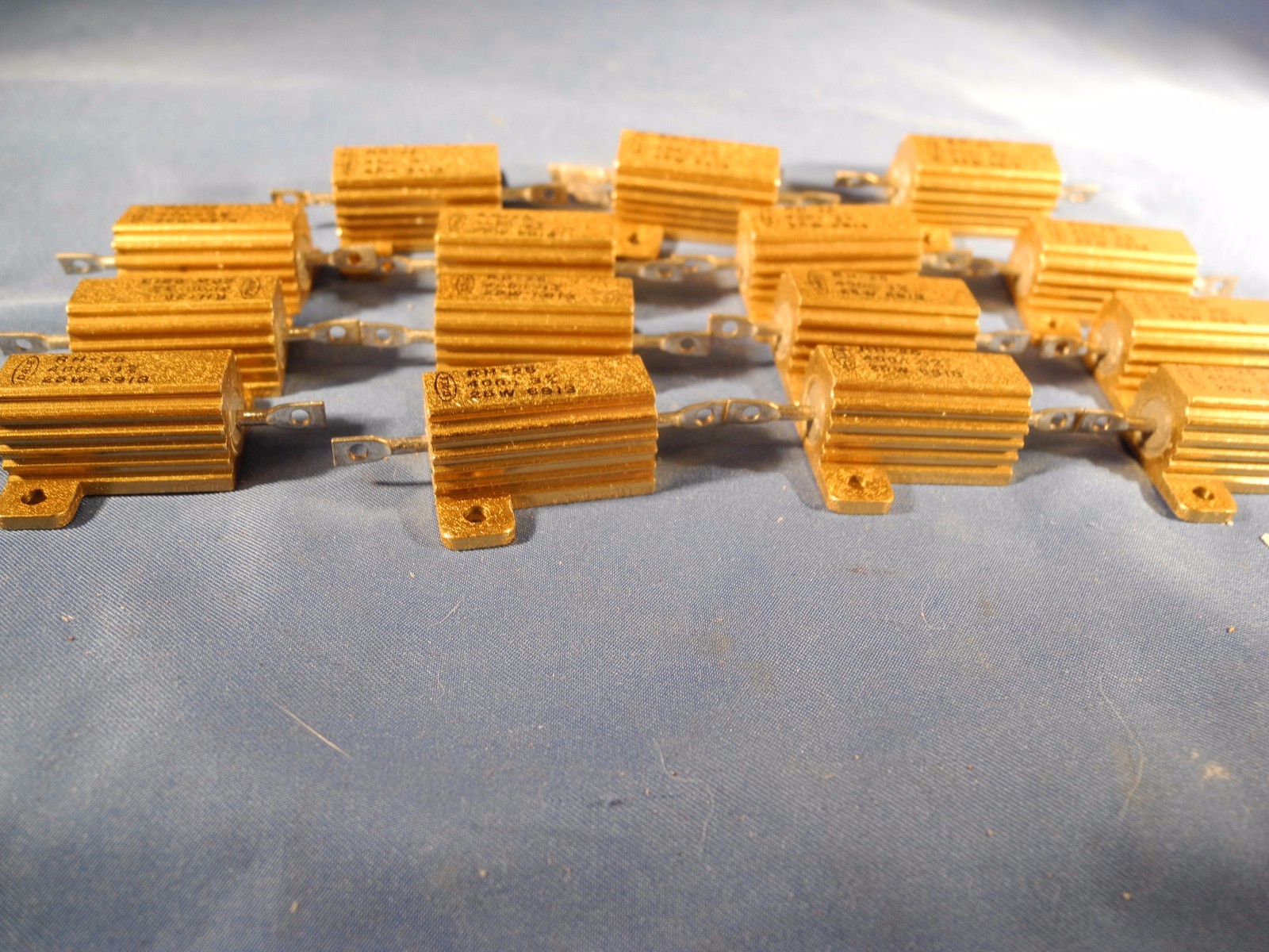 15 X Dale RH-25 Wirewound Resistor 400 Ohm 25W 3% Precision (Big Lot ...