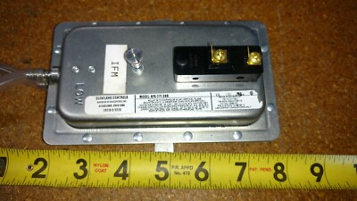 Cleveland Controls Air Flow Switch Model AFS-271-396 | eBay