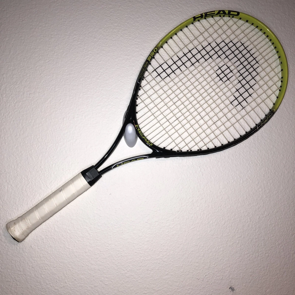 Tennis Racket barely used otobento.co.id