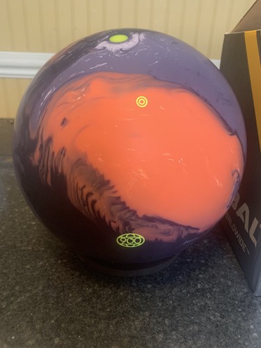 15# NIB 1st Q 900 Global Harsh Reality Solid Bowling Ball 2-2.5 Pin 4. ...