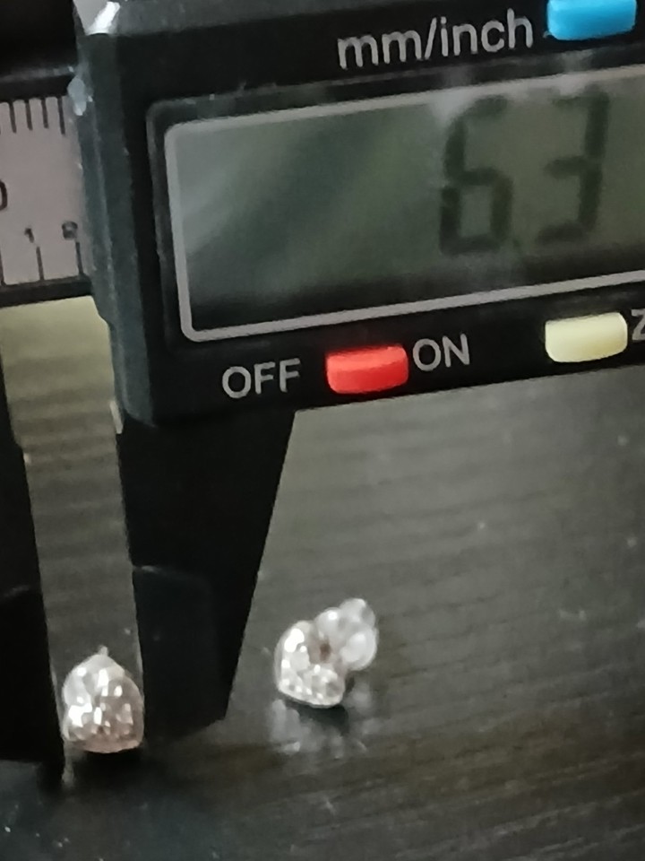 10K White Gold Heart Shape Modern Fine Jewelry Stud Earrings W/ Diamond ...