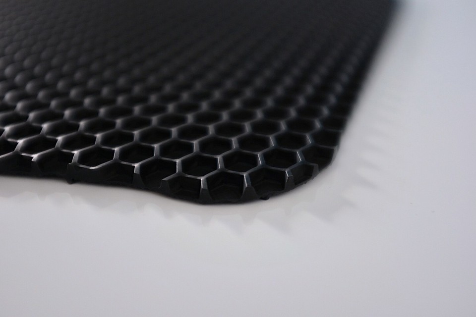 Smooth Honeycomb Matt Black Rubber Flooring Matting for Garage, Van or ...