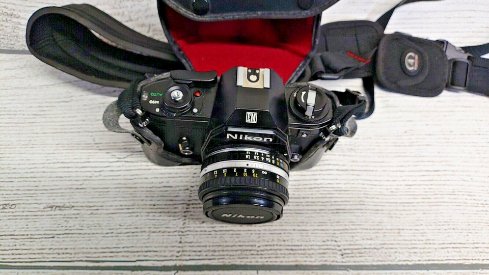 Nikon EM 35mm SLR Nikon Series E 50mm f1.8 Film Camera & Speedlight ...