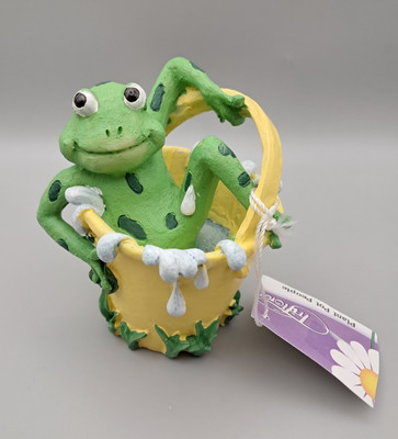 NEW Green Resin Frog in Bucket Ornament by Plant Pot People 11cmx11cm ...