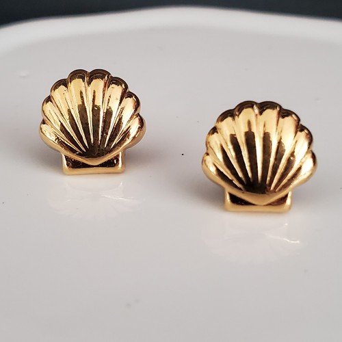 Monet Designer Earrings Scalloped Shell Design Vintage Costume Jewelry ...