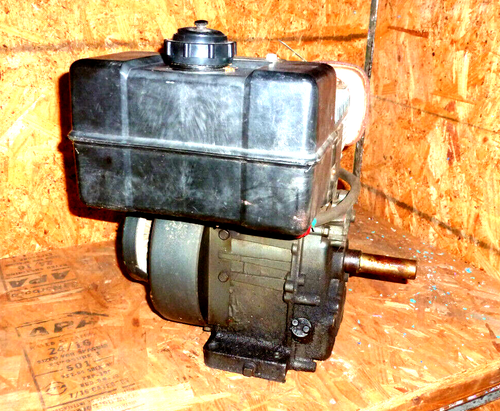 Vintage Briggs & Stratton NOS 8 hp with -1 inch output shaft/model ...