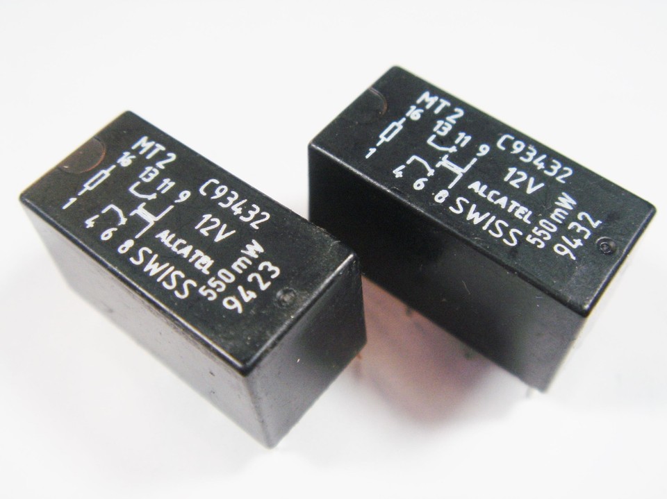 Relay 12V 2xUM 220V 2A Axicom Alcatel Swiss MT2 C93432 #13-93 | eBay