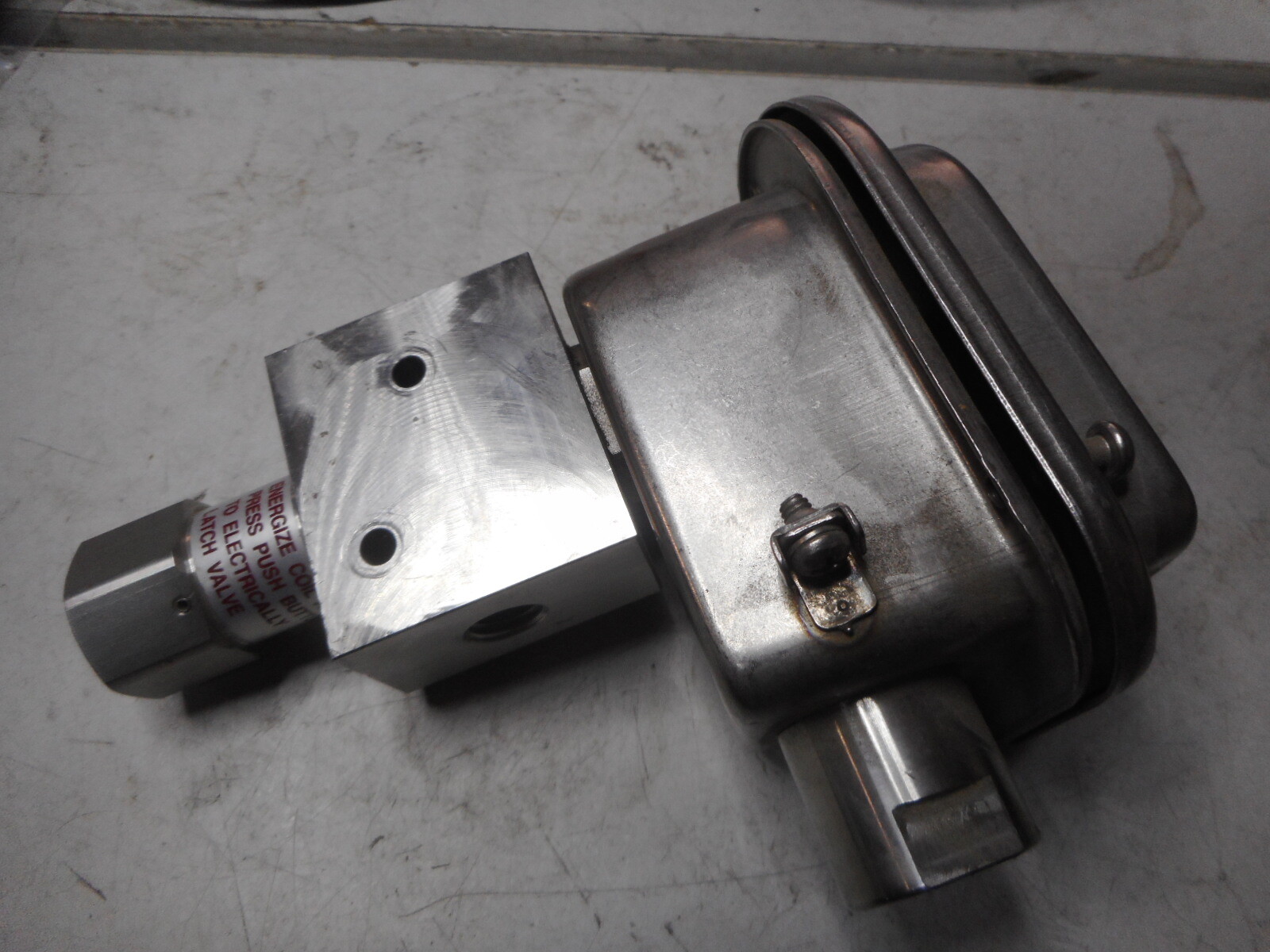 ASCO -- 327 Series Tamperproof solenoid valve -- 327B122 -- 316 ...