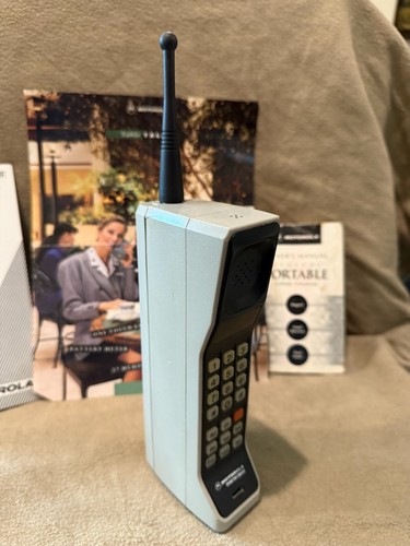 MOTOROLA DYNATAC 8000X - FIRST BRICK CELL PHONE VINTAGE RETRO RARE ...