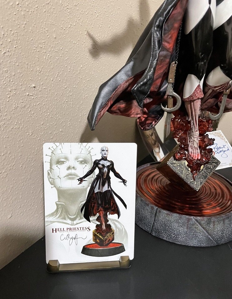 Sideshow Hellraiser Premium Format Figure Hell Priestess 59 cm ...