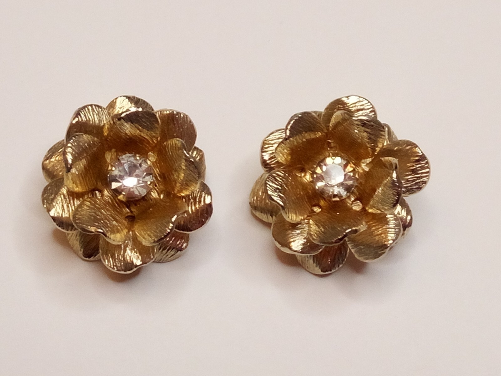 Brushed Gold Tone Dimensional Flower With Glass Rhine… - Gem