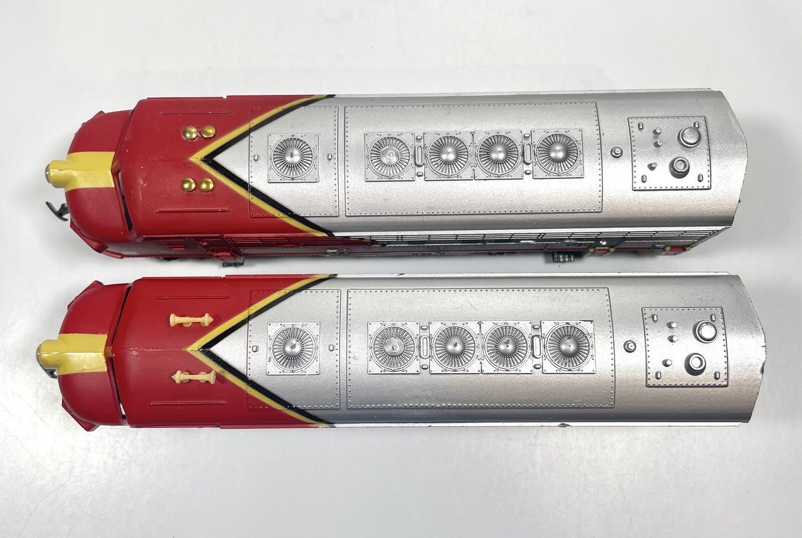 Tyco HO Santa Fe F7 A & B Units Diesel Locomotive & Dummy #4015 Tested ...