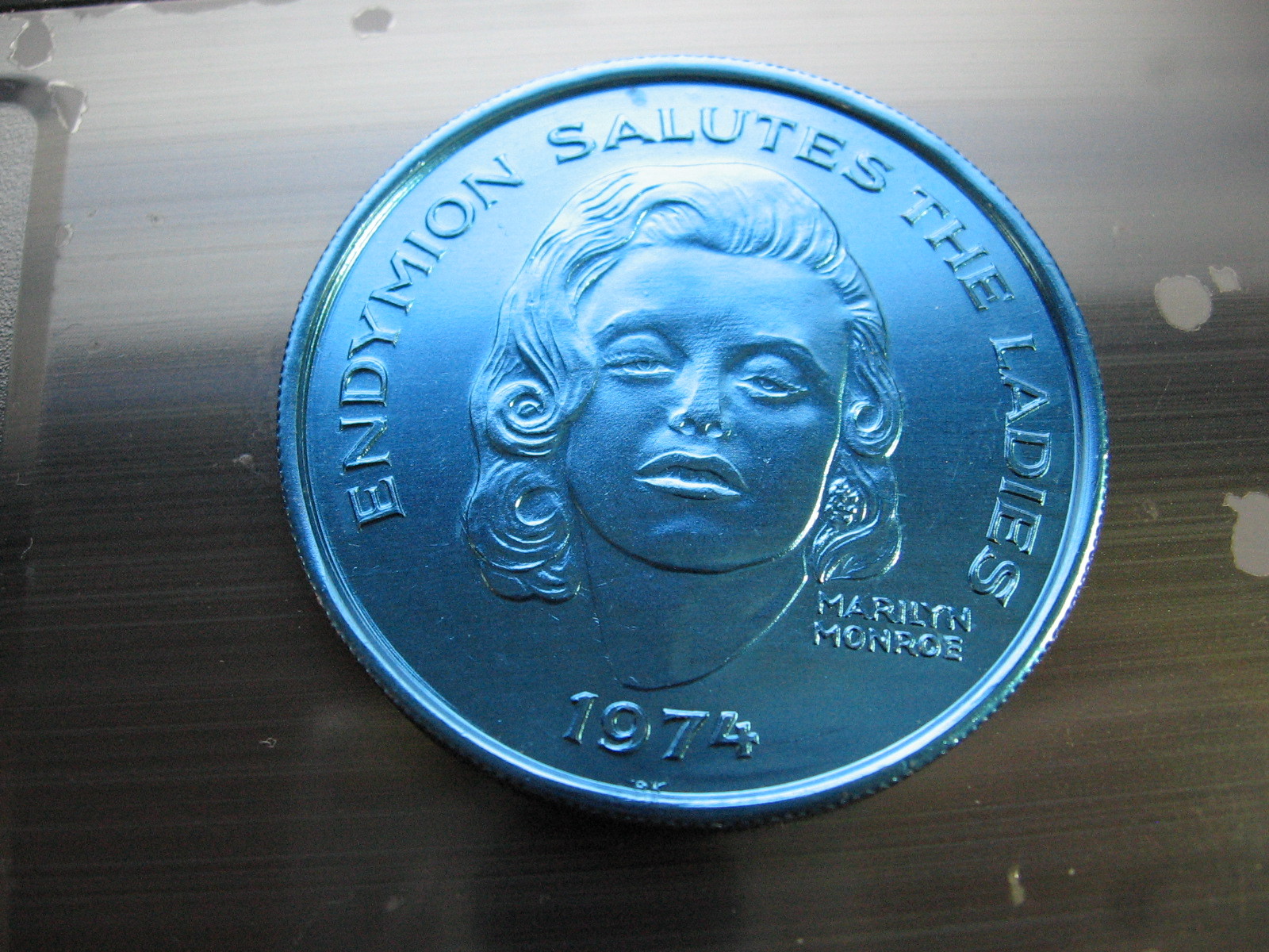 2 MARILYN MONROE Doubloon MARDI GRAS coin PARADE 1974 new orleans ...