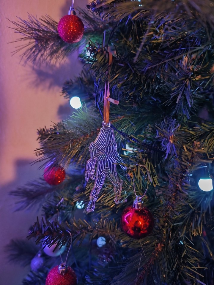 Clear Acrylic Predator Stealth Camouflage Christmas Tree Decoration ...