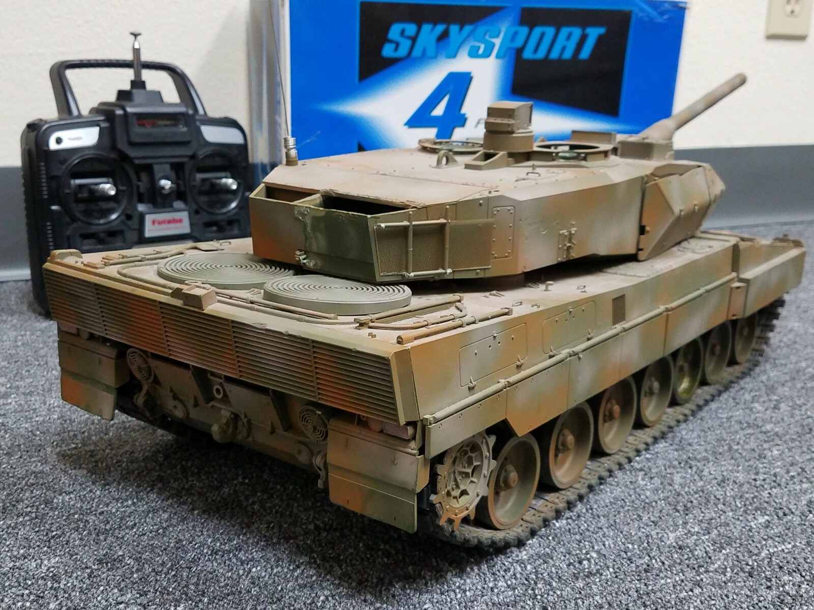 Use Tamiya RC 1/16 Leopard 2A6 Full Option w/ DMD Control Unit Tank ...