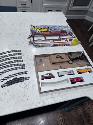 Tyco 7401 Stanta Fe The Switcher Freight ATSF 241 Electric Train Set | eBay