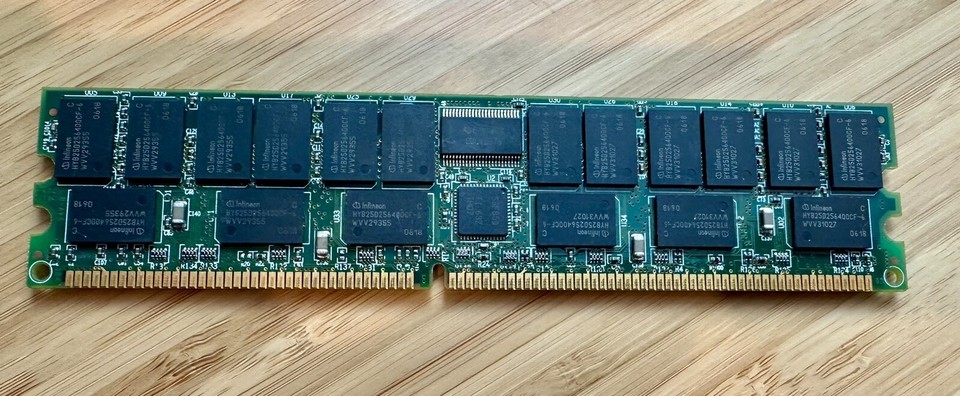 Kingston KVR333D4R25/1GI 1GB PC2700 DDR-333 MHz 184-Pin DIMM ECC Memory ...