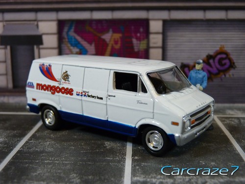 2023 Johnny Lightning Mongoose Factory BMX Team '77 Dodge Van Loose 1: ...