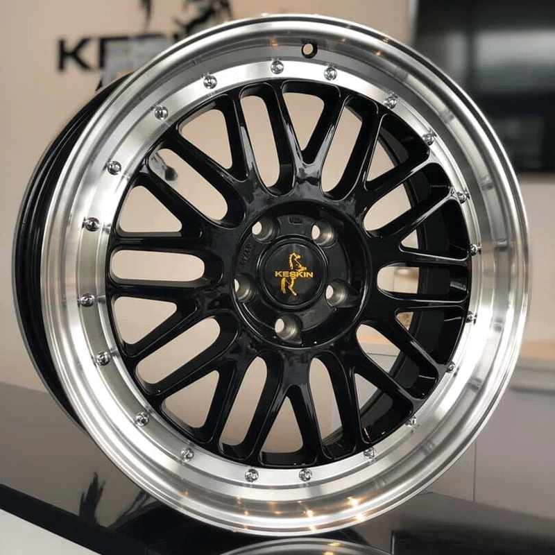 18 Zoll K2 Tiefbett Felgen 8x18 5x114,3 ET40 schwarz für Chrysler ...