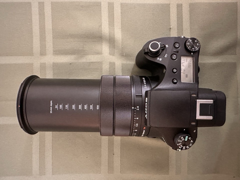 SONY Cyber-shot RX10 IV Digital Camera DSC-RX10M4 Excellent Condition w ...