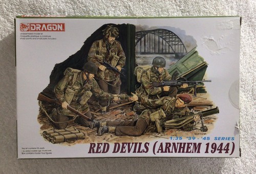 RED DEVILS (ARNHEM 1944) 1:35, 4 Soldiers, Dragon kit no 6023 1994 ...