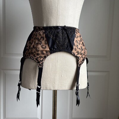Empress Leopard Garter Belt with 6 straps and Metal garter grips ...