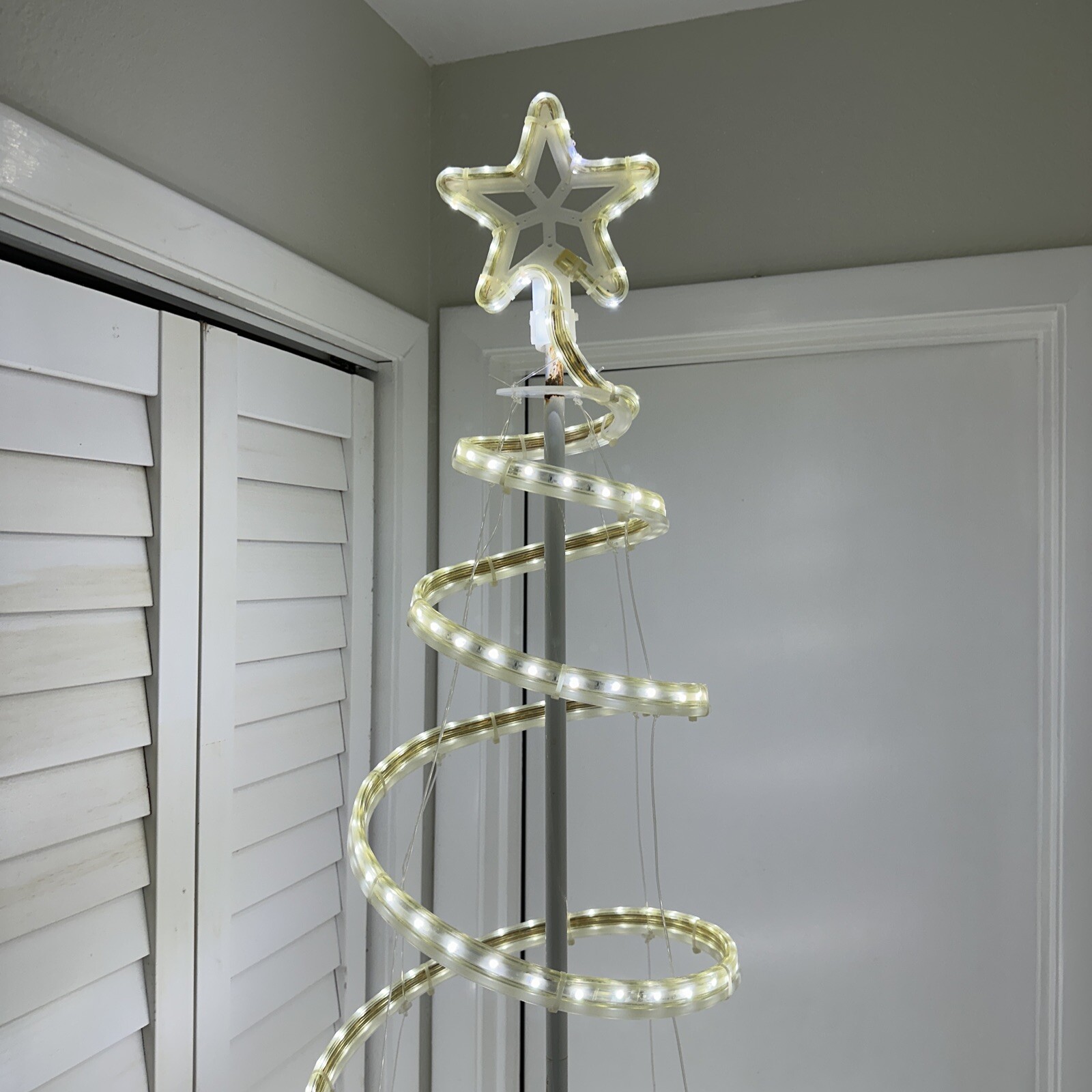 GE 7Ft 306 LED Motion Spiral Rope Light Tree 8 Function Effect ...