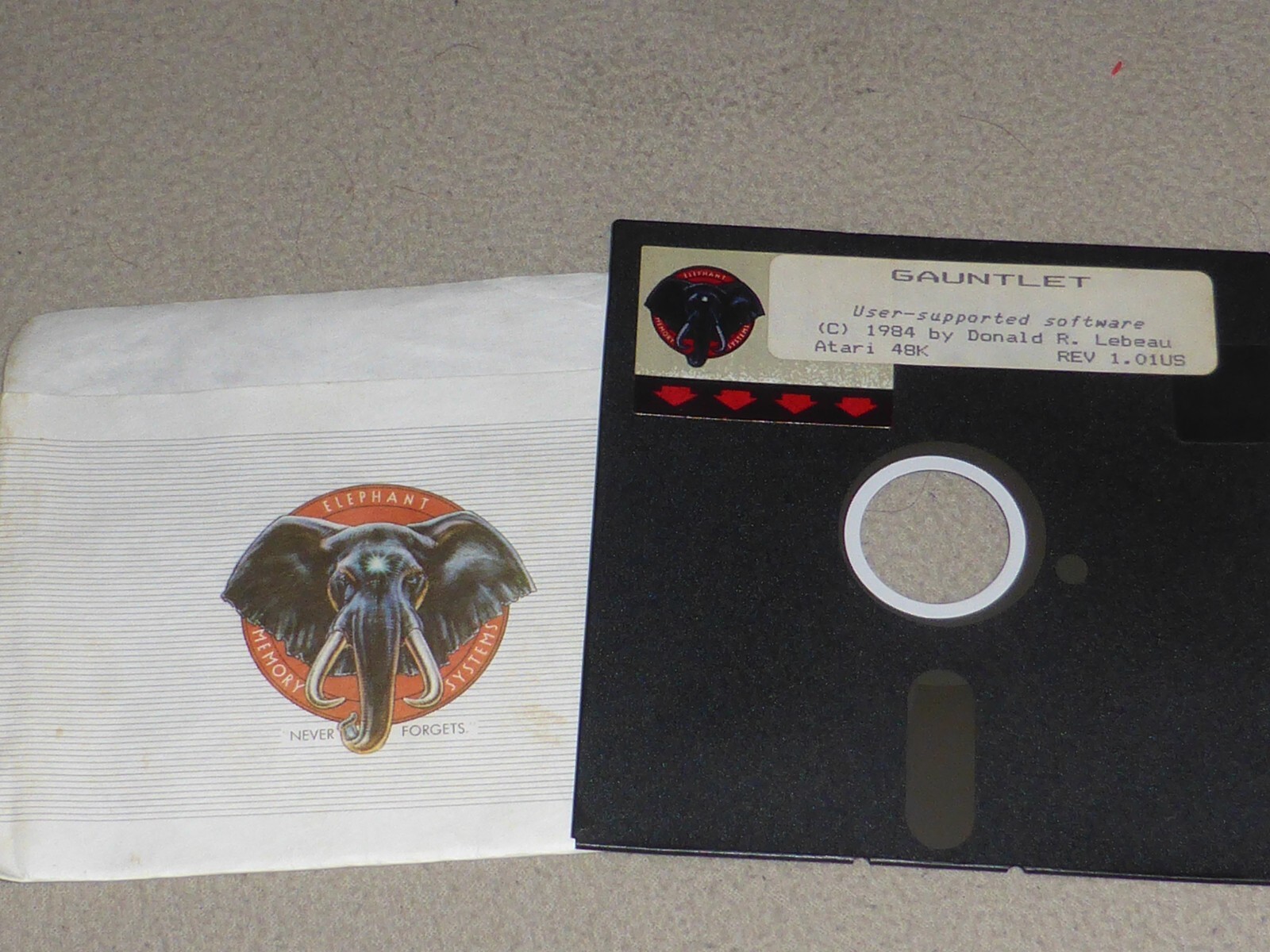 AMIGA COMMODORE 64 COMPUTER PC GAME FLOPPY 5.25" DISK GAUNTLET 1984 ...