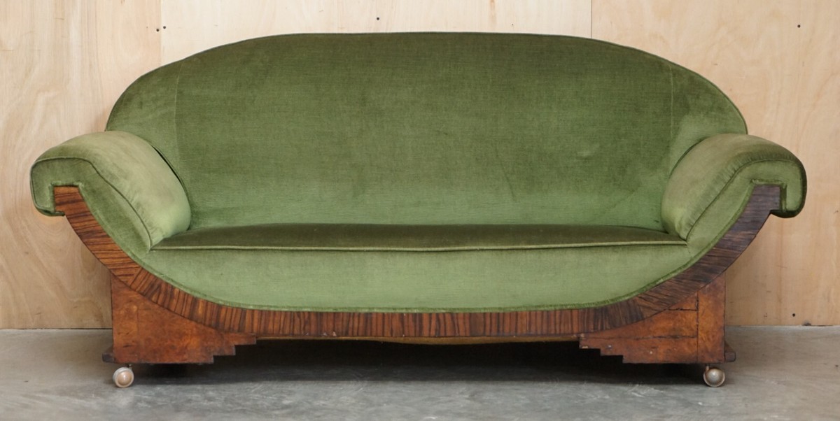 Vintage 1920 Sofa | Baci Living Room