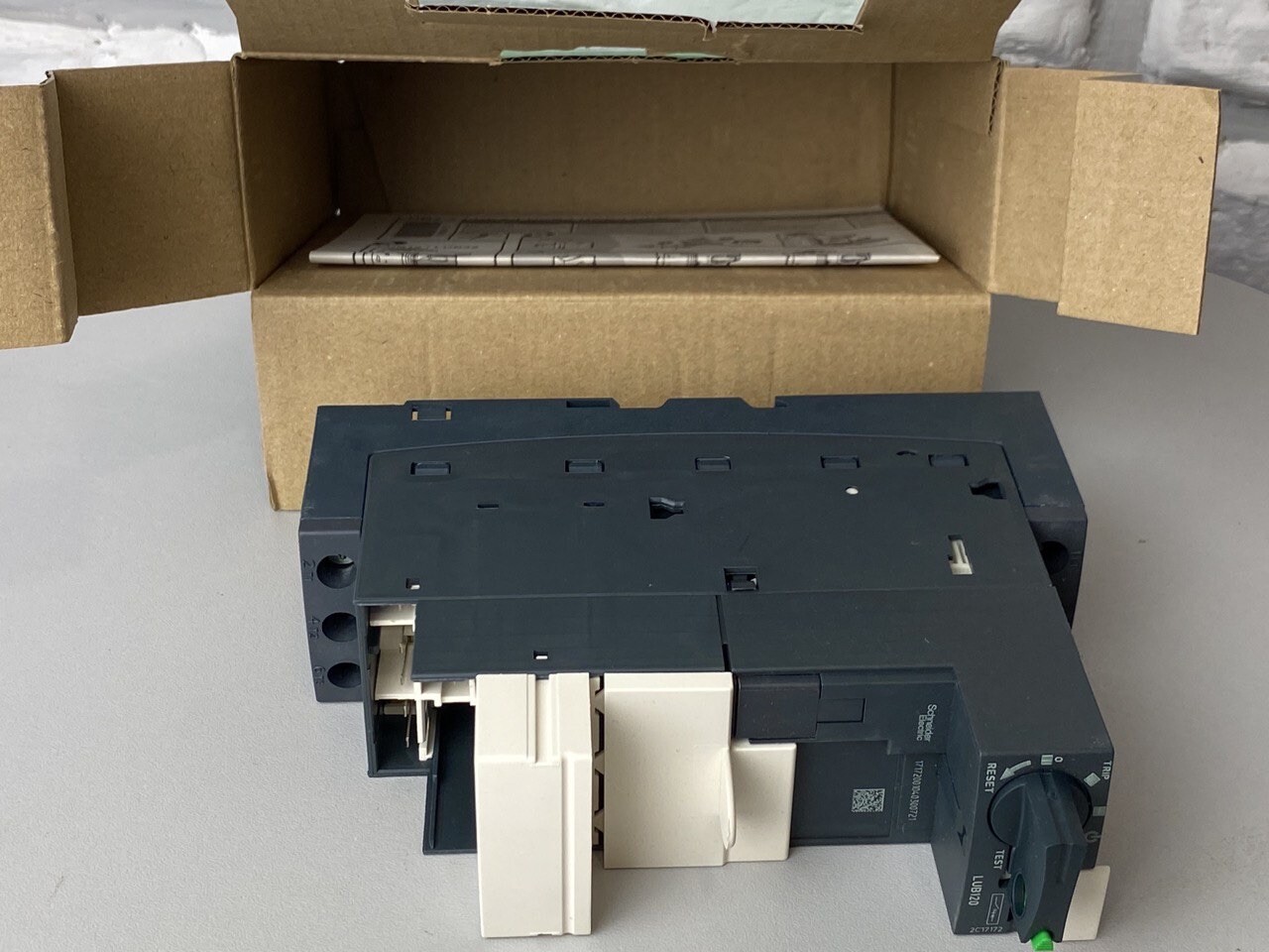 1ps NEW Schneider LUB120 advanced power base, TeSys U, 3P, 12A/690V | eBay