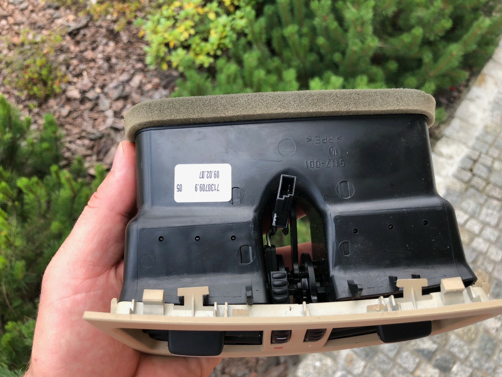 BMW E90 E91 3-Series Rear Center Console Fresh Air Vent Tan | eBay