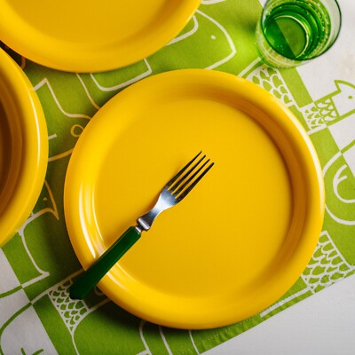 (9) MCM Ingrid Ltd Chicago Stackable Melamine Yellow Dinner Plates 10 ...