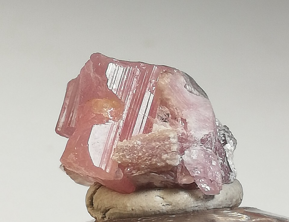 28 CARATS TOURMALINE AND FELDSPAR AFGHANISTAN (DF-38), | eBay UK