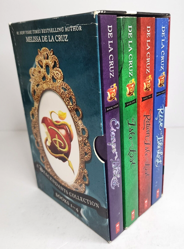 A Descendants Collection Books 1-4 Box Set by De La Cruz Paperback ...