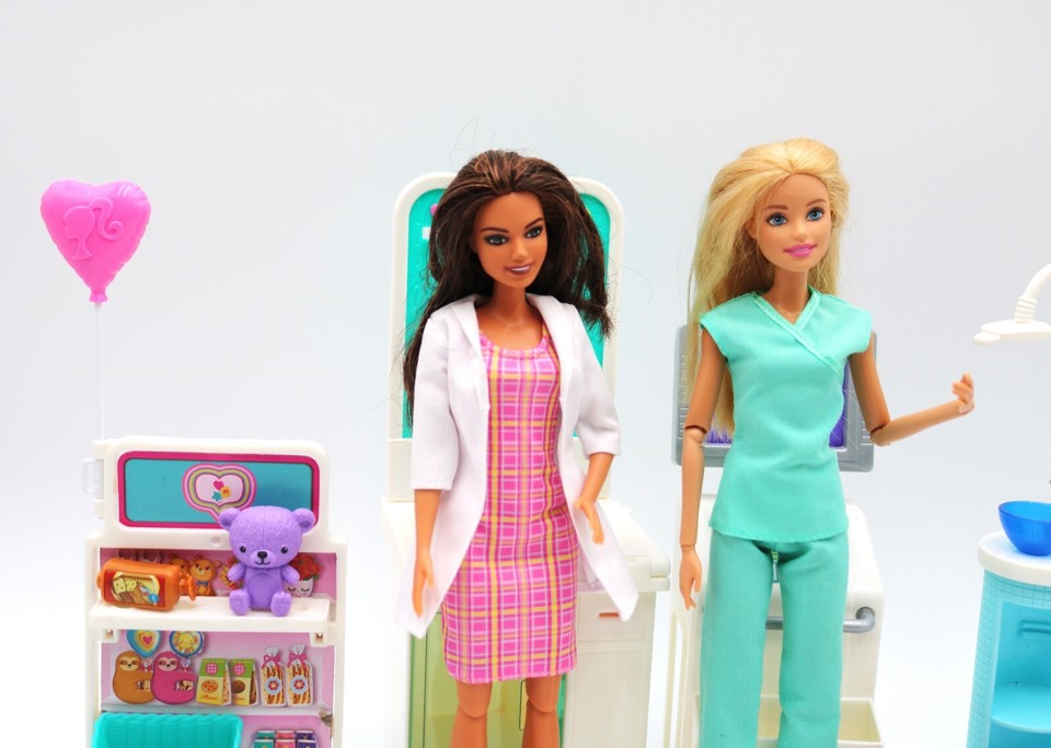Barbie Fast Cast Clinic Playset &Barbie Careers I Can Be A Dentist with ...
