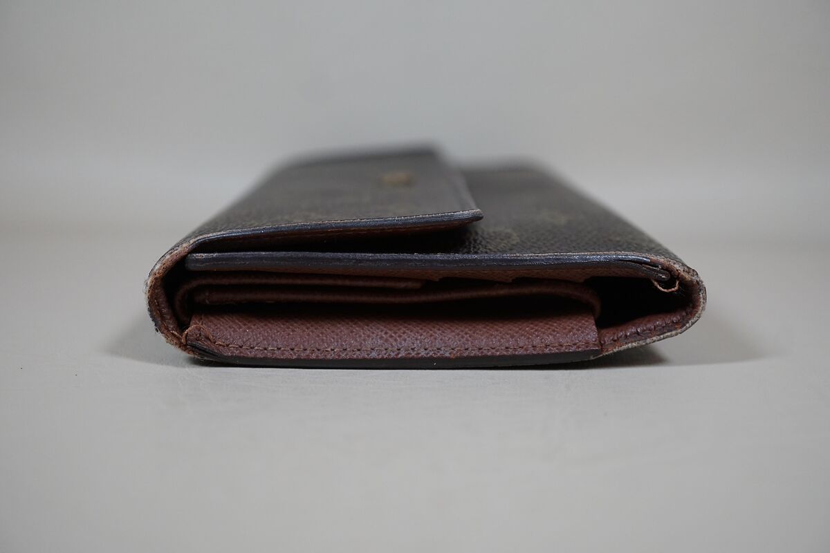 Louis Vuitton M61215 Monogram International Trifold Long Louis Vuitton M61215 Monogram International Trifold Long