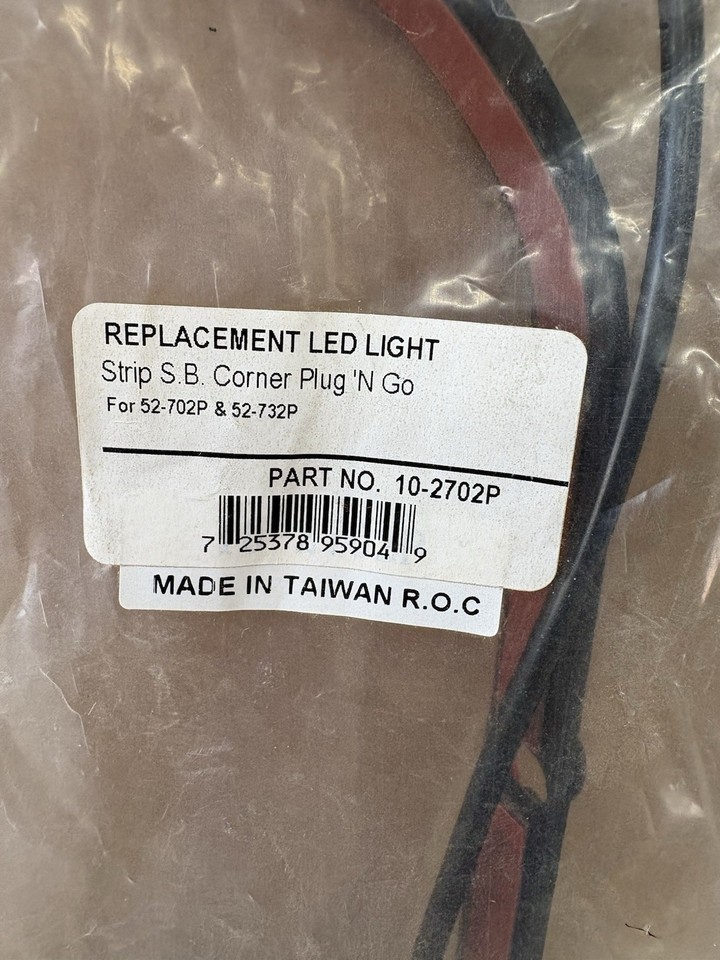 SHOW CHROME 10-2702P Clear LED Strip Saddlebag Corner Plug N Go 52-732P ...