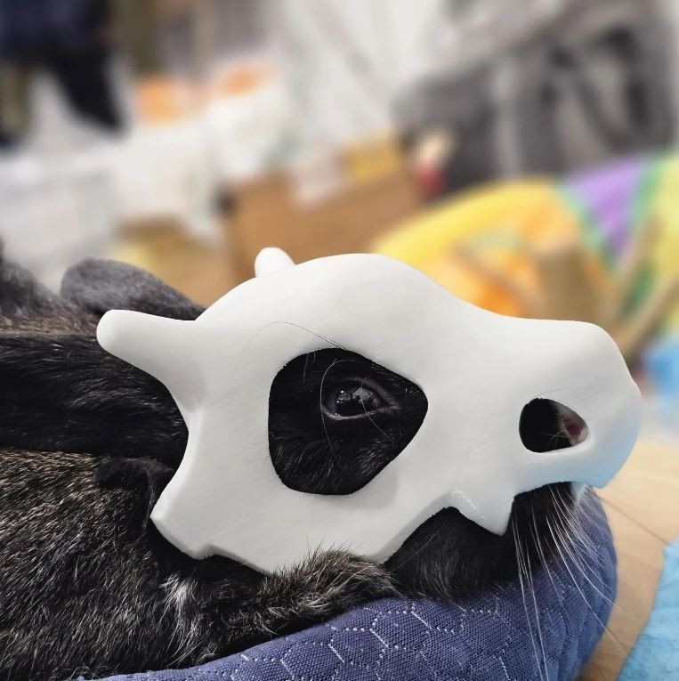 Cubone Pet Mask for Dog & Cat – Pokémon Costume Cosplay Accessory for ...