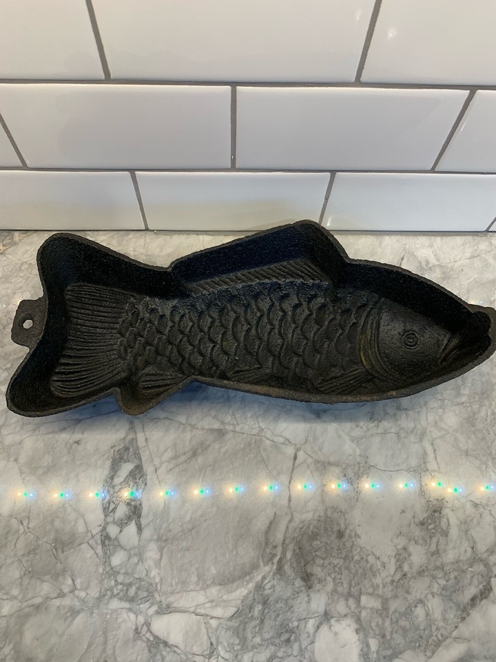 Antique Cast Iron Fish Mold Rustic Heavy Kitchen Farmhouse Country ...