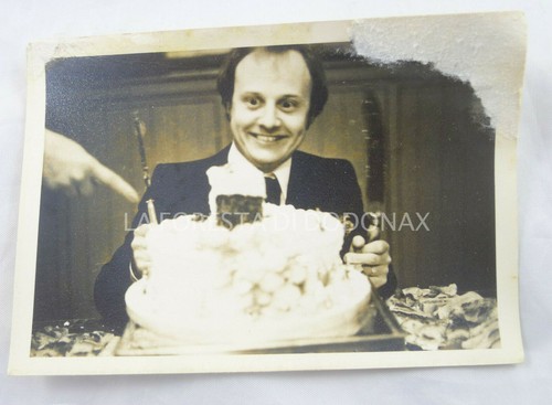 PHOTO VINTAGE FUNNY ODD BIZARRE STRANGE HUMOR WEIRD CAKE BAKERY PASTRY ...